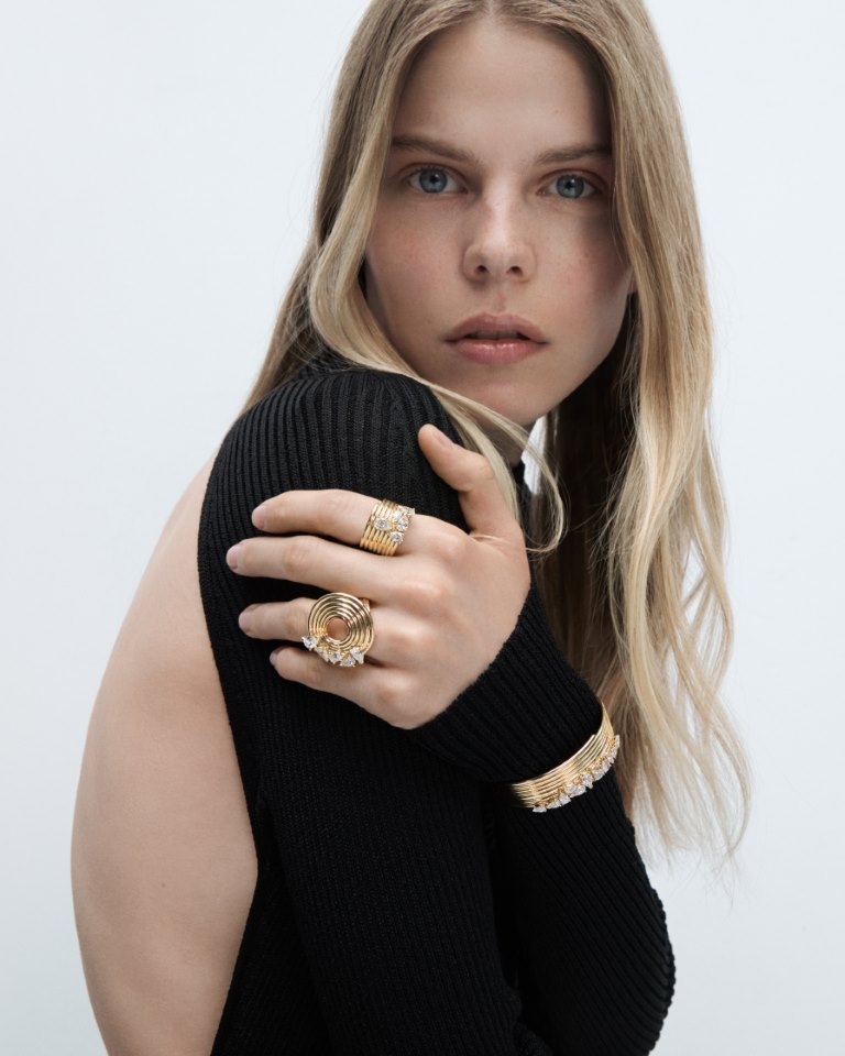 Repossi تطلق تشكيلة BLAST بتصاميم راقية بتقنية خيوط الذهب - مجلة هي